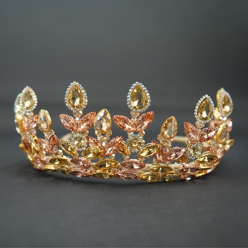 Couronne de fleurs dorées avec cristaux Couronne de cheveux de mariage